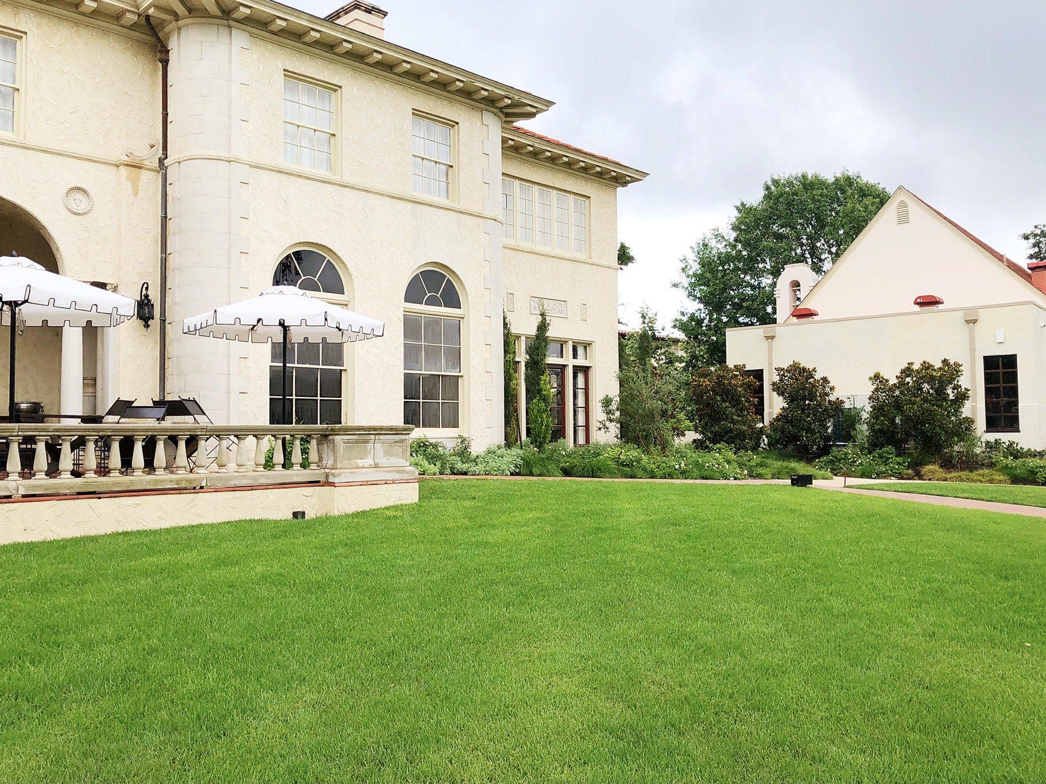 Commodore Perry Estate: A Texas Getaway - Alyse Nicole